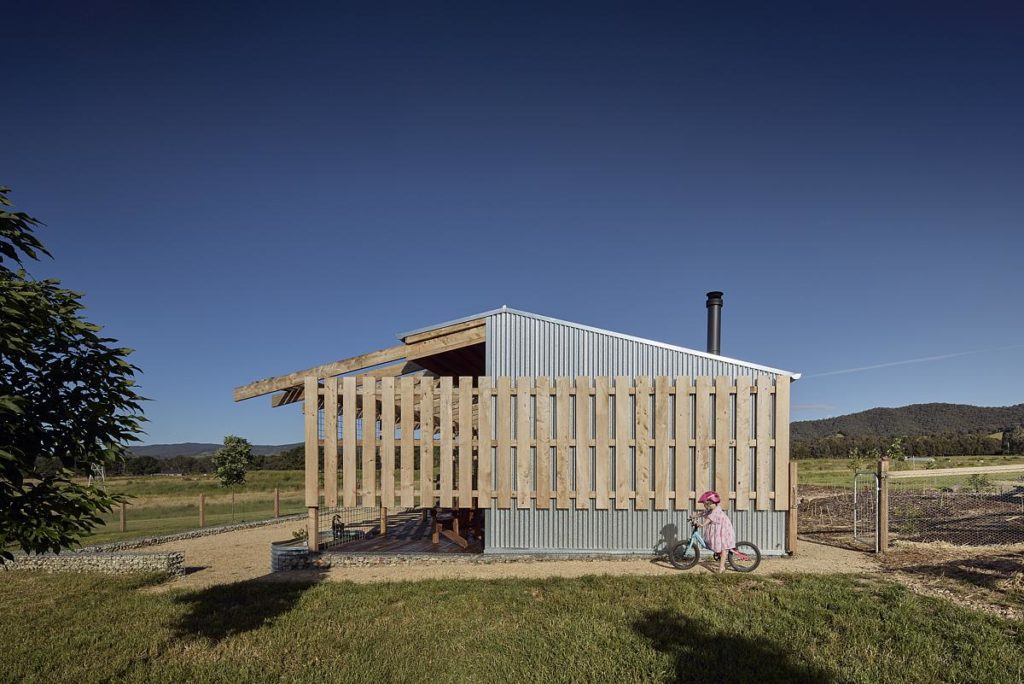 Outback house, off the grid by BRD Studio - The Design Writer